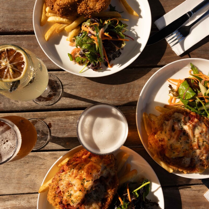 The Bluewater Bar & Grill | Trinity Park / Trinity Beach